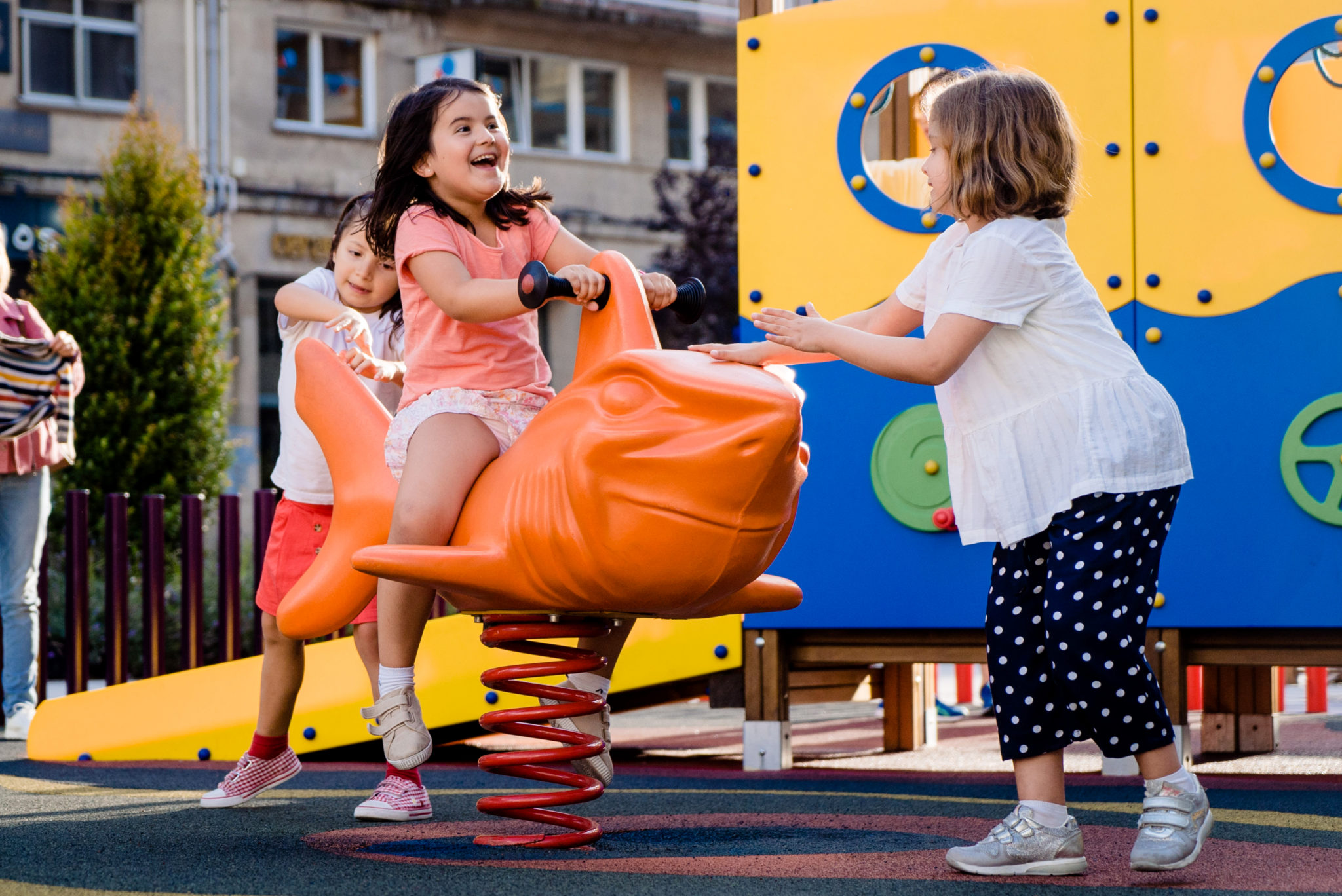 Los parques, un lujo para los más pequeños - Saludes Parques